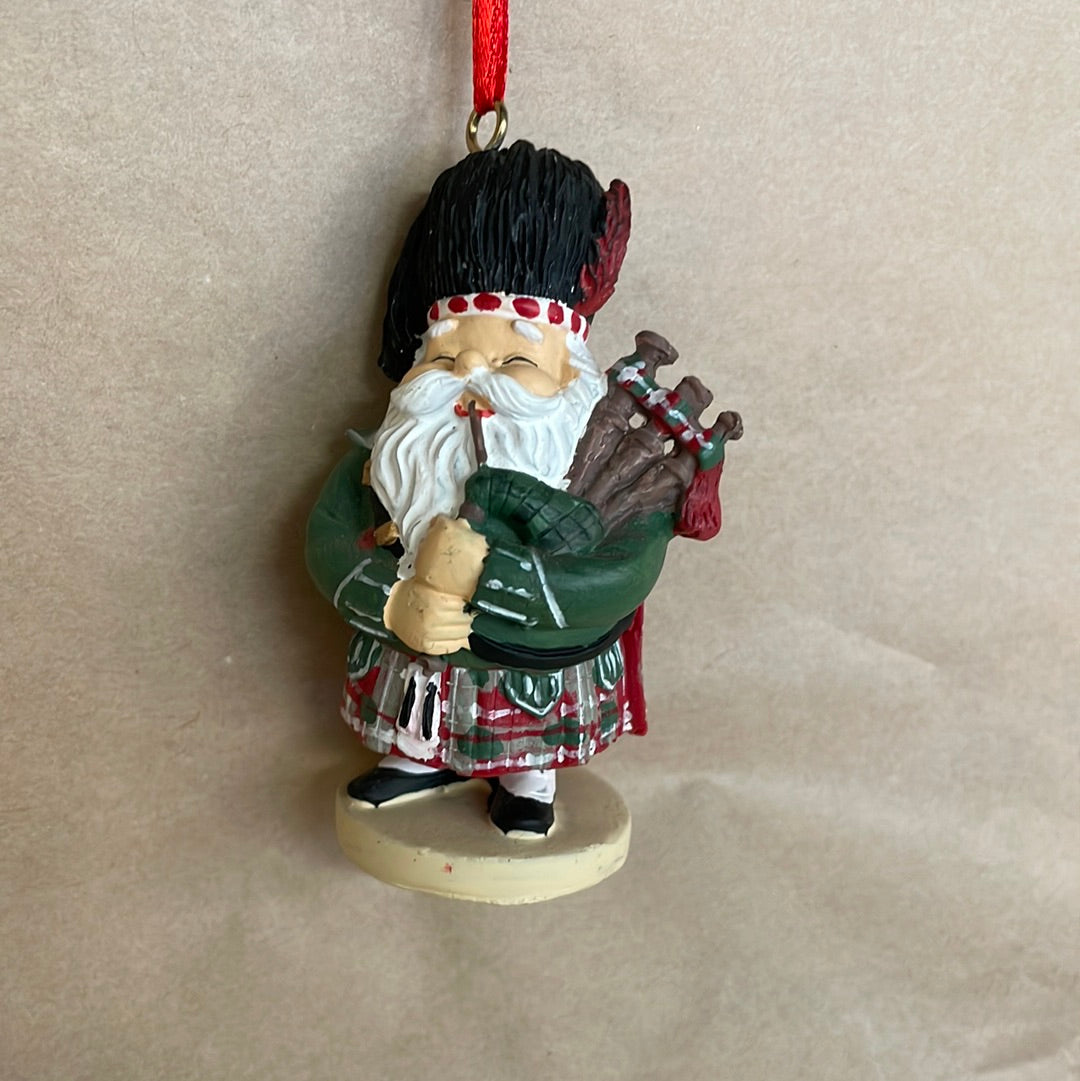 Scottish Santa – Rustic Stars